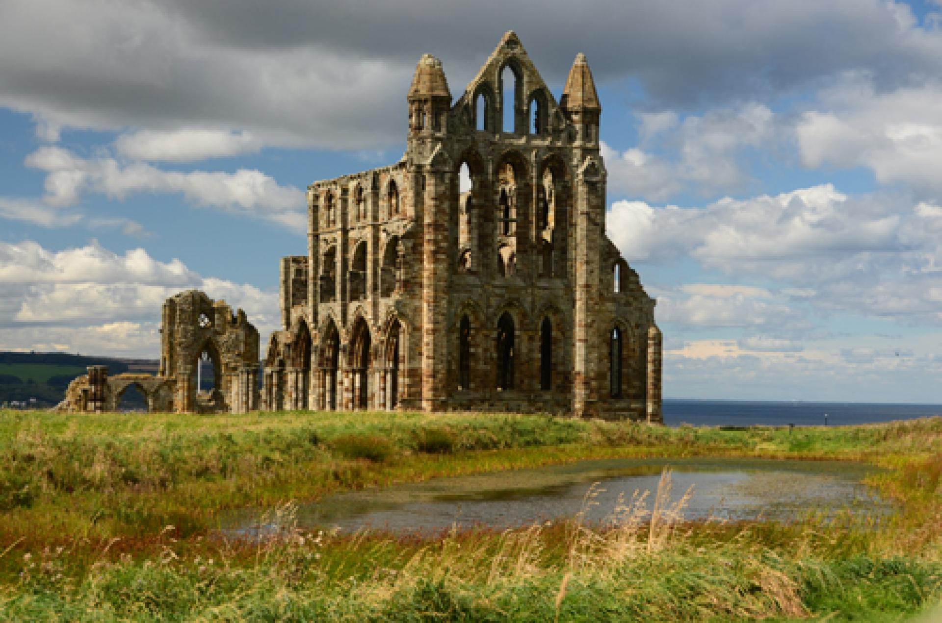 Whitby Abbey on the Cleveland Way — Contours Walking Holidays