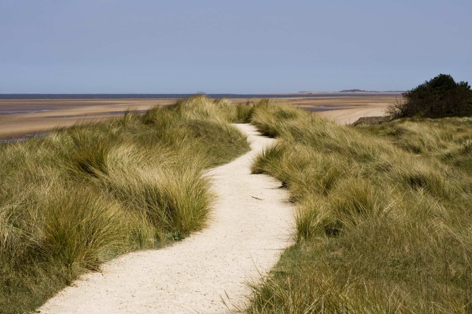 Peddars Way & Norfolk Coast Path in 8-16 days — Contours Walking Holidays