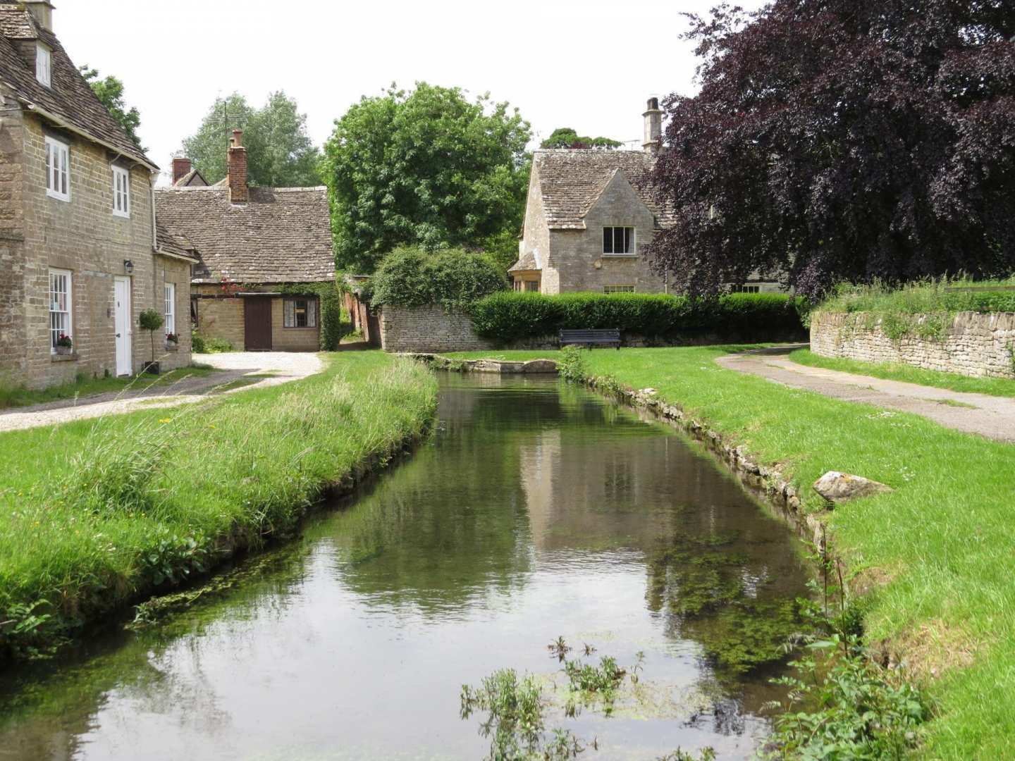 Thames Path Walking Holidays — Contours Walking Holidays