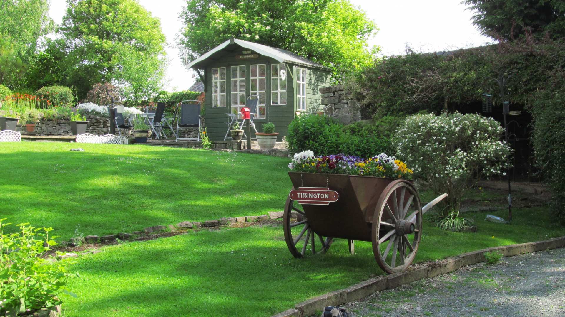 Limestone Way 2-4-Day Short Break — Contours Walking Holidays