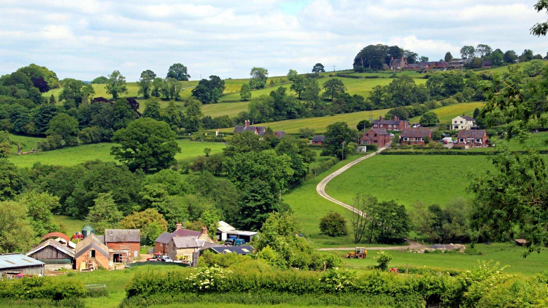 Limestone Way in 3-7 Days — Contours Walking Holidays